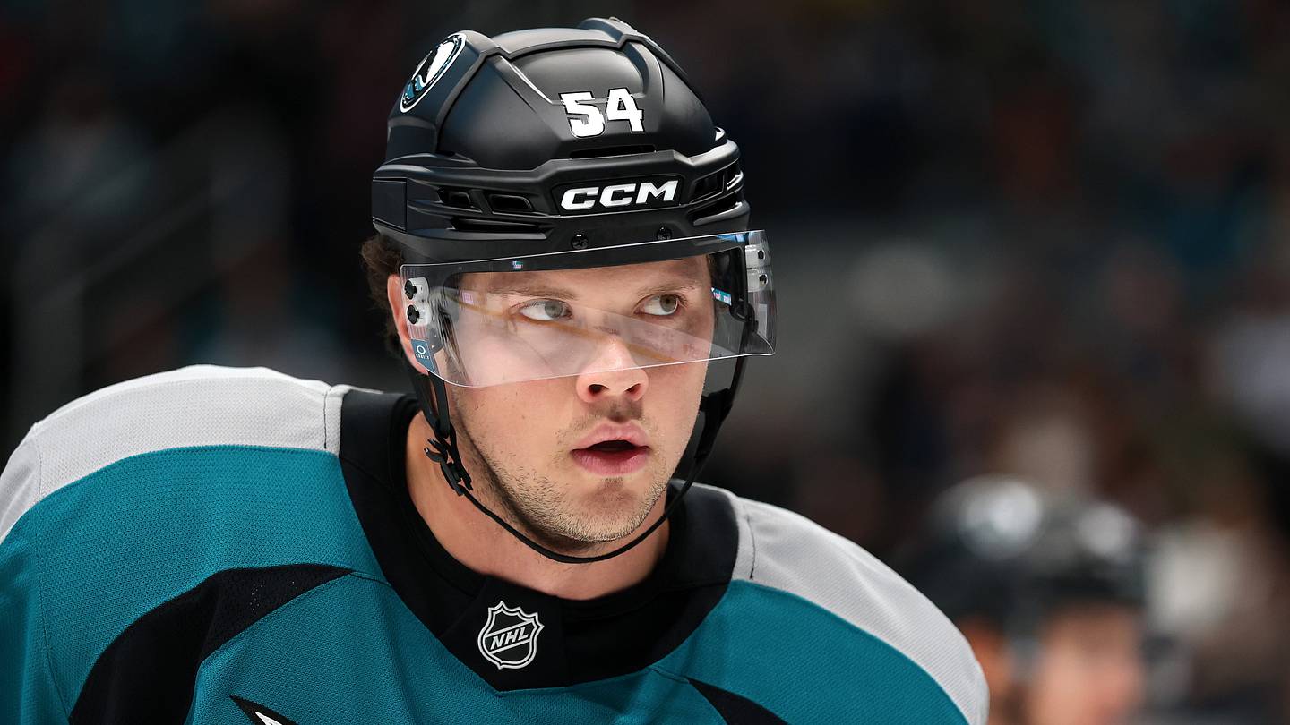 Sharks place Klingberg on IR, recall Patrick Giles from the Barracuda