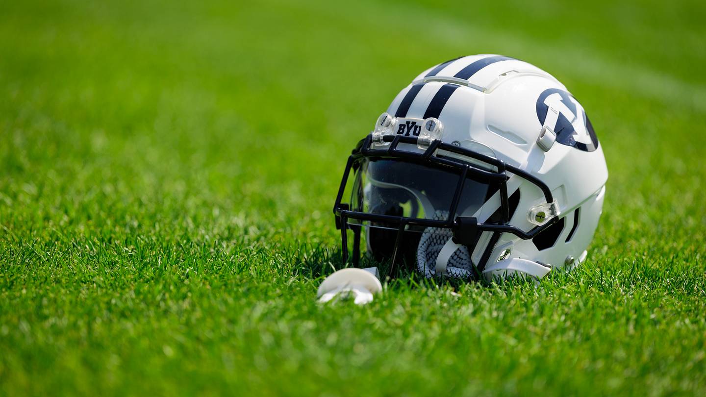 Three-Star Defensive End Cole Cogshell Decommits from BYU