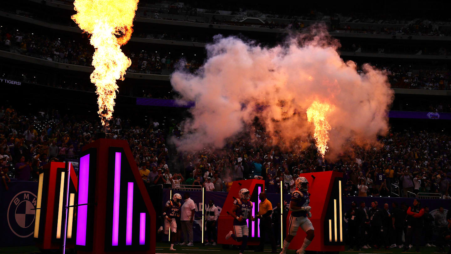 LSU Football News: Transfers to visit, NFL WRs cap off year, and Tight ...