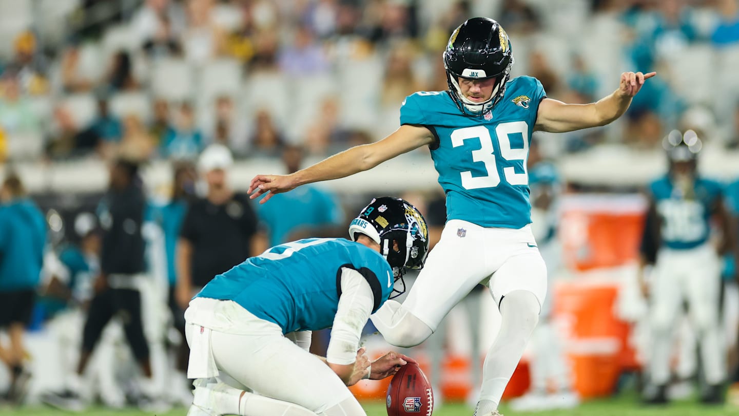 No kick in football beats the Jaguars' Cam Little 70-Yard bomb (wind ...