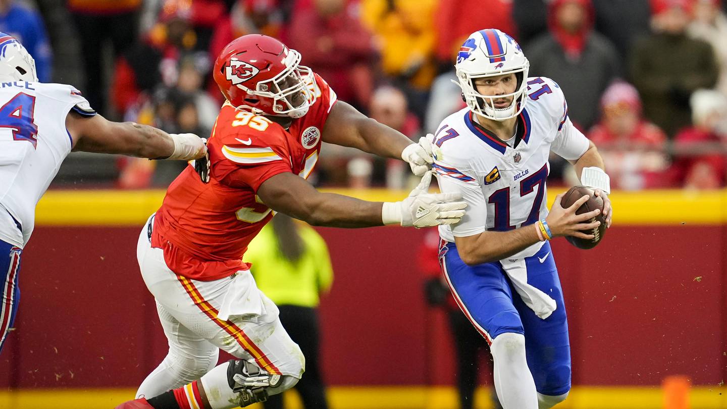 Latest Chris Jones Contract Projection Proves He's Leaving the Chiefs