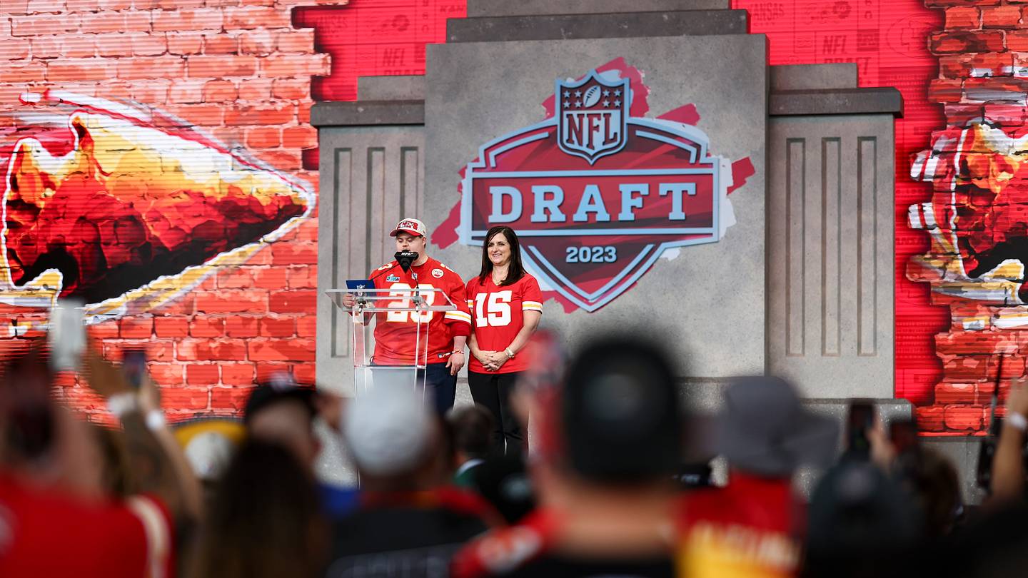 The most likely trade-up spots for the Chiefs in the 2024 NFL Draft's ...