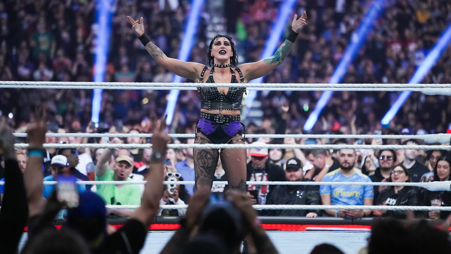 WWE Royal Rumble power rankings: 10 best men's and women's rumble ...
