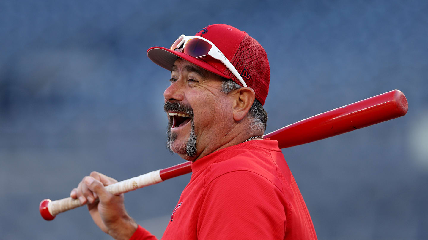 Which former Angels player is their best choice for manager?