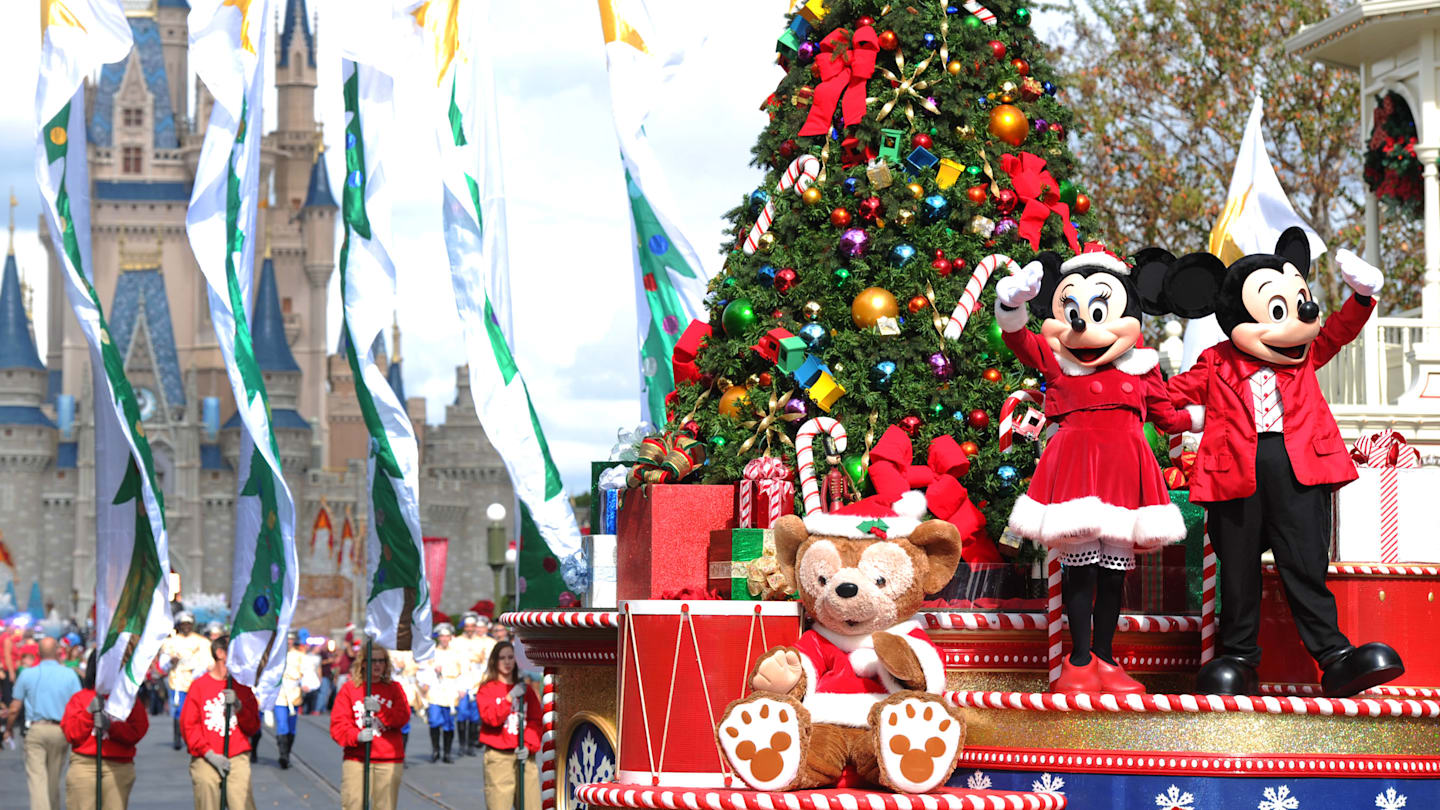 Disney Parks Magical Christmas Day Parade filming dates at Walt Disney ...