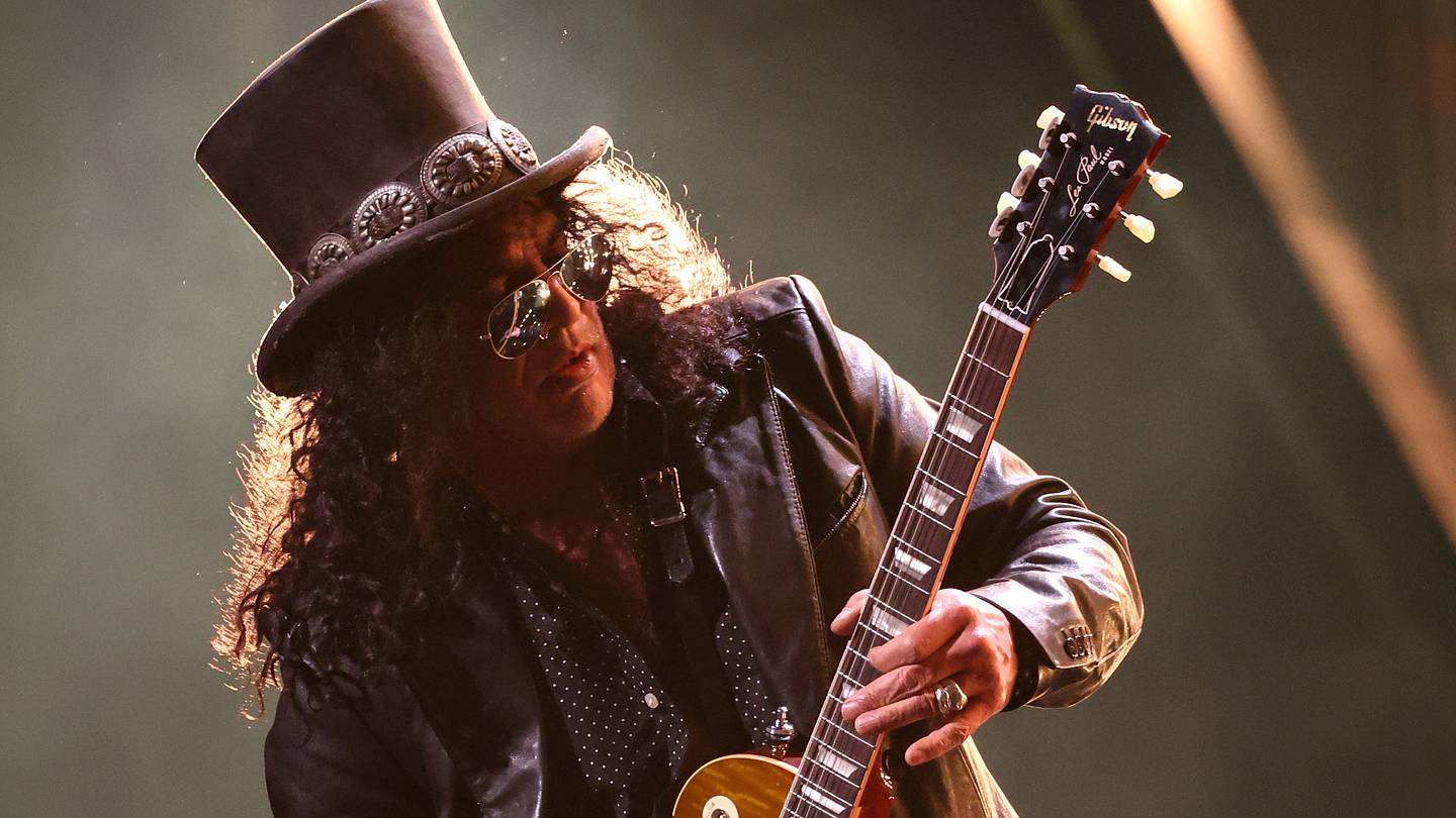 Why did Slash leave Guns N' Roses (and why did he return)?