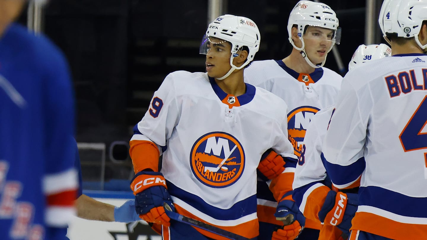 NY Islanders recall Isaiah George - may debut tonight