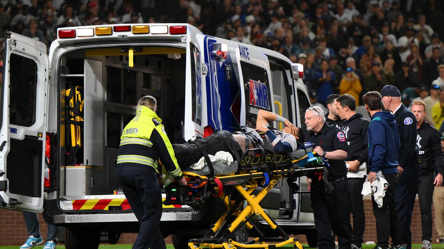 New York Yankees' Oswaldo Cabrera Leaves Field in Ambulance After Scary ...