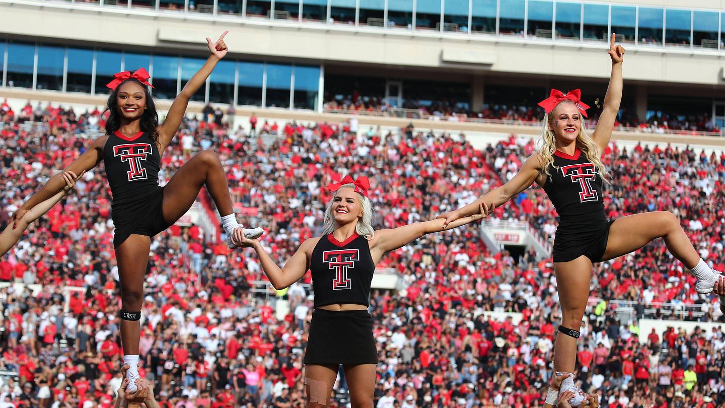 Texas Tech cheerleaders viral TikTok features football coach (VIDEO)