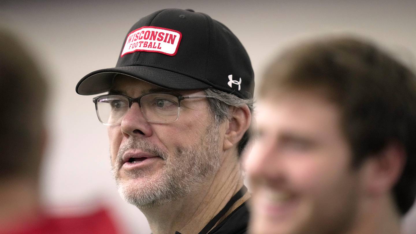 Updated Wisconsin Badgers offensive depth chart after transfer portal ...