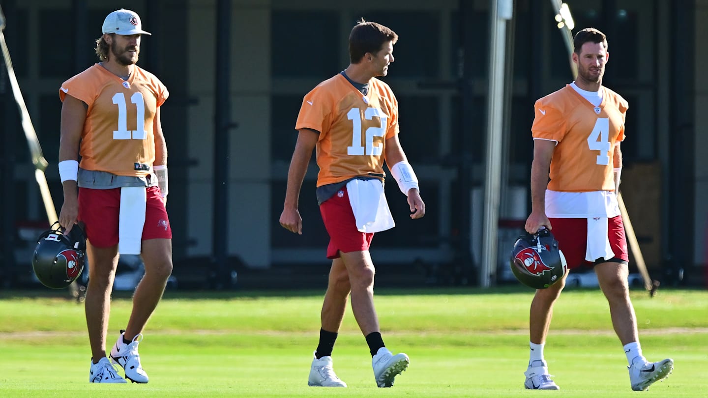 Former Buccaneers quarterback joins Chicago Bears coaching staff