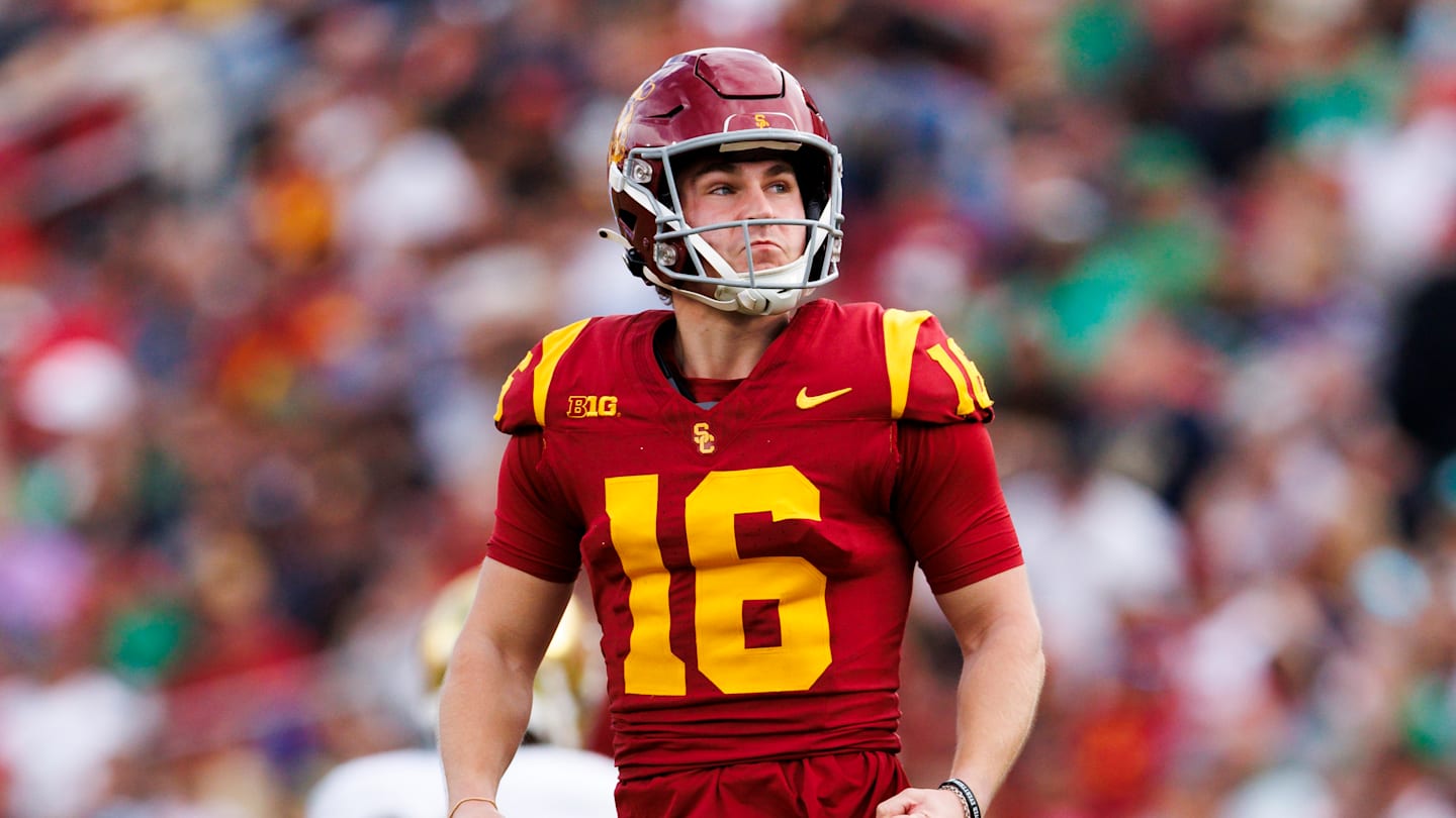 Passing of the USC punting torch from Eddie Czaplicki to Sam Johnson