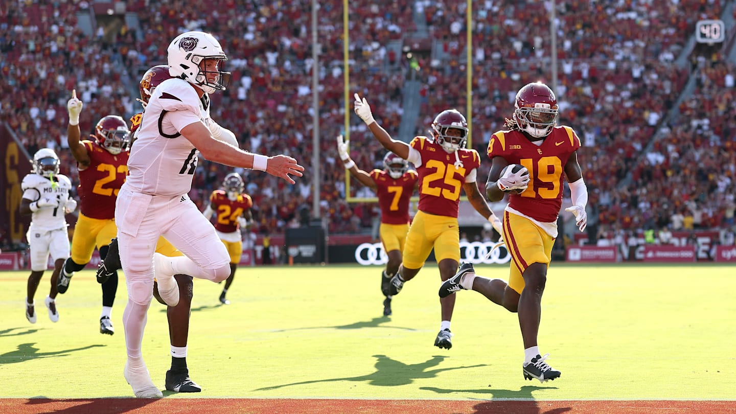 USC brings style points in Week 1