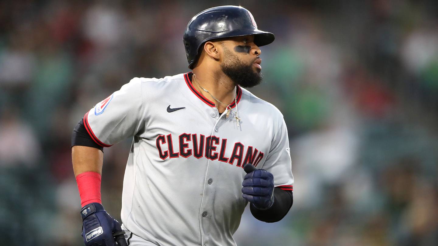Guardians fans ready to say goodbye to franchise legend at MLB trade ...