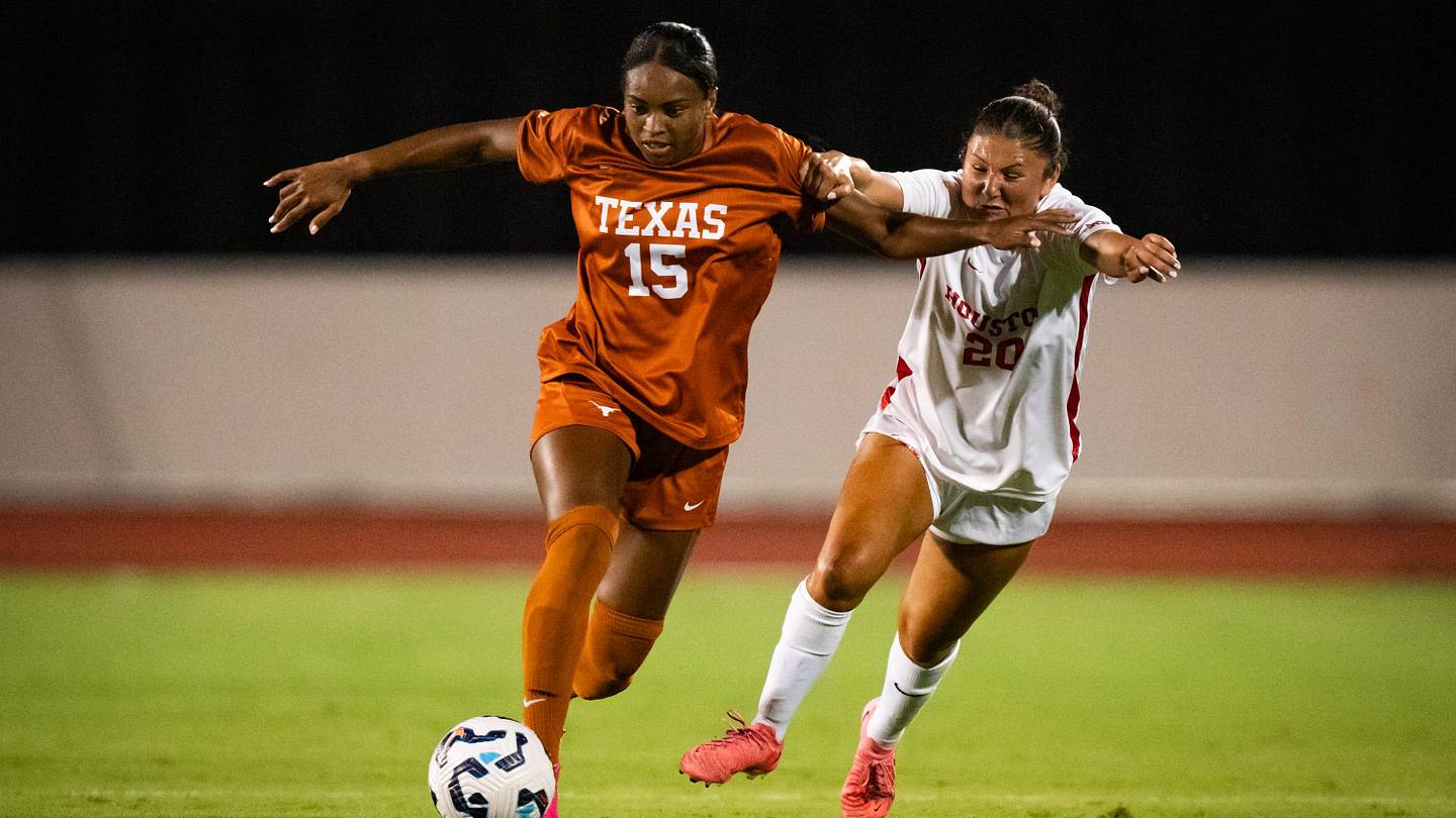 Two Texas Soccer Stars Named to Women's MAC Hermann Trophy Watch List