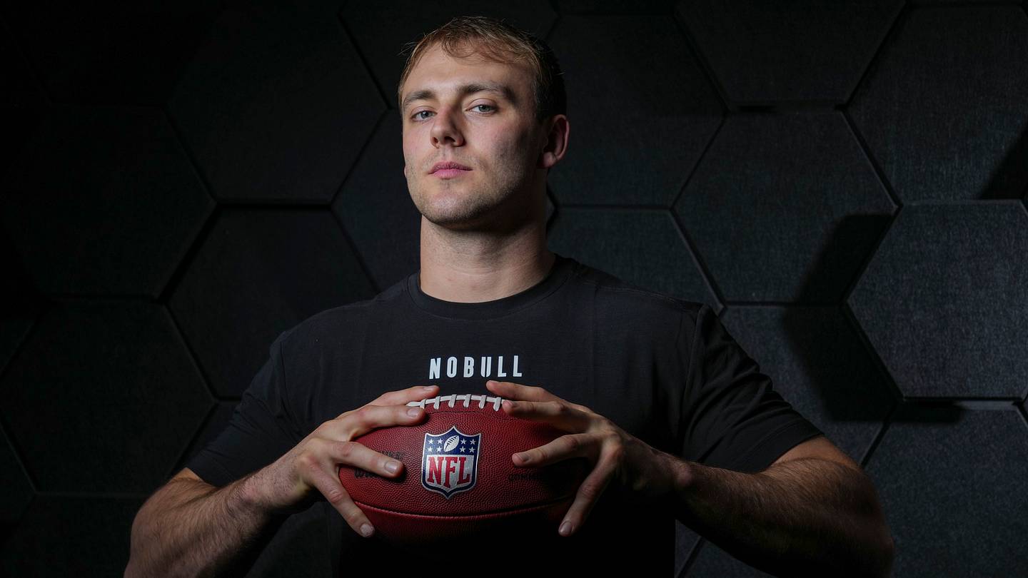 Best memes and tweets from fans reacting to Raiders drafting Brock Bowers