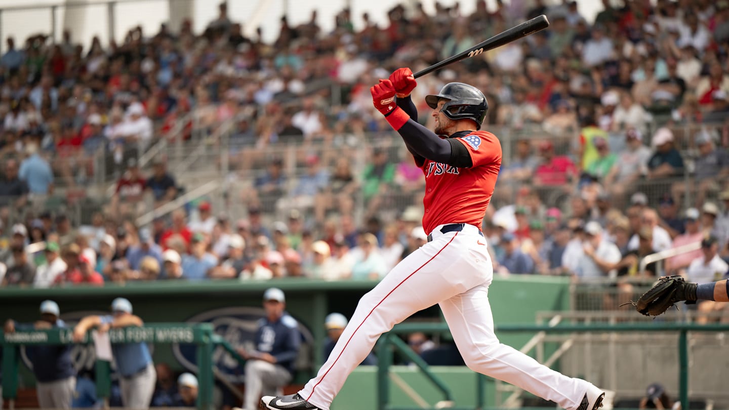 2 Red Sox non-roster invitees battling for position in the outfield