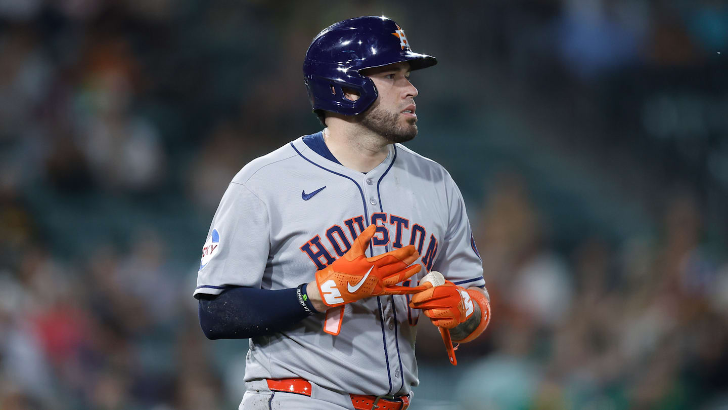 Padres could circle back to a familiar catcher if the current plan stalls