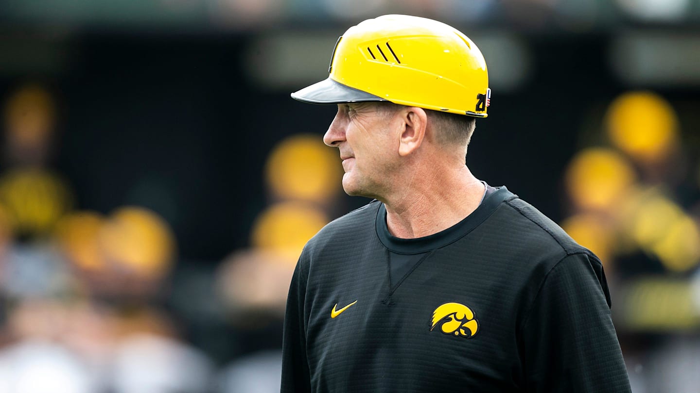 Break out the brooms! The Hawkeyes sweep the Wolverines in Ann Arbor