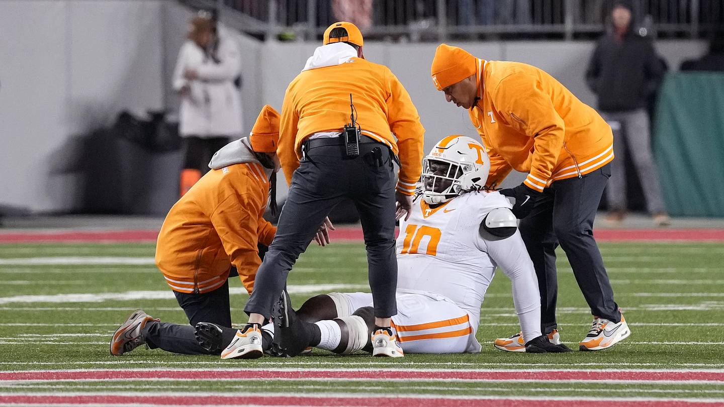 NCAA reportedly has plan to prevent players from faking injuries