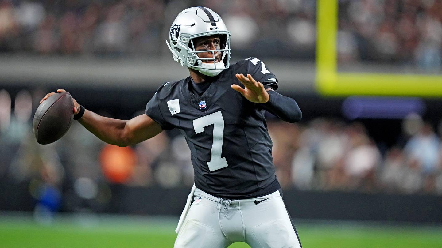 Raiders would be fools to pursue this QB as a Geno Smith replacement