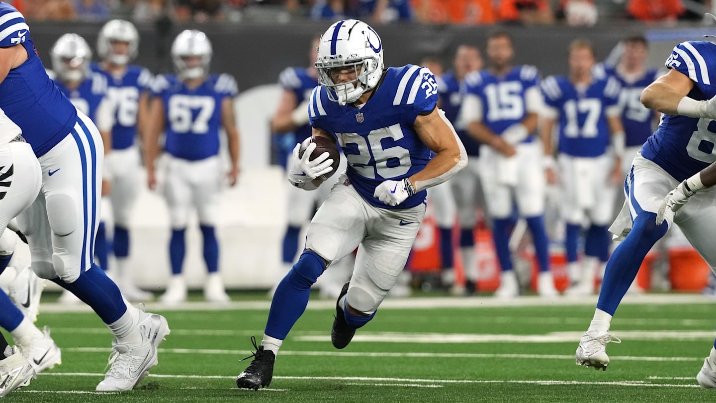 Indianapolis Colts running back signs with the Pittsburgh Steelers