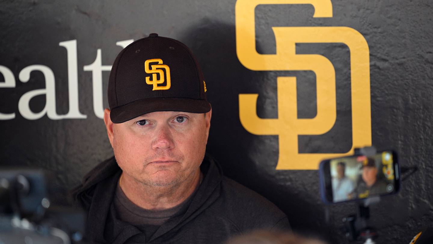 Padres fans crying about MLB's hilarious policing of Mike Shildt after ...