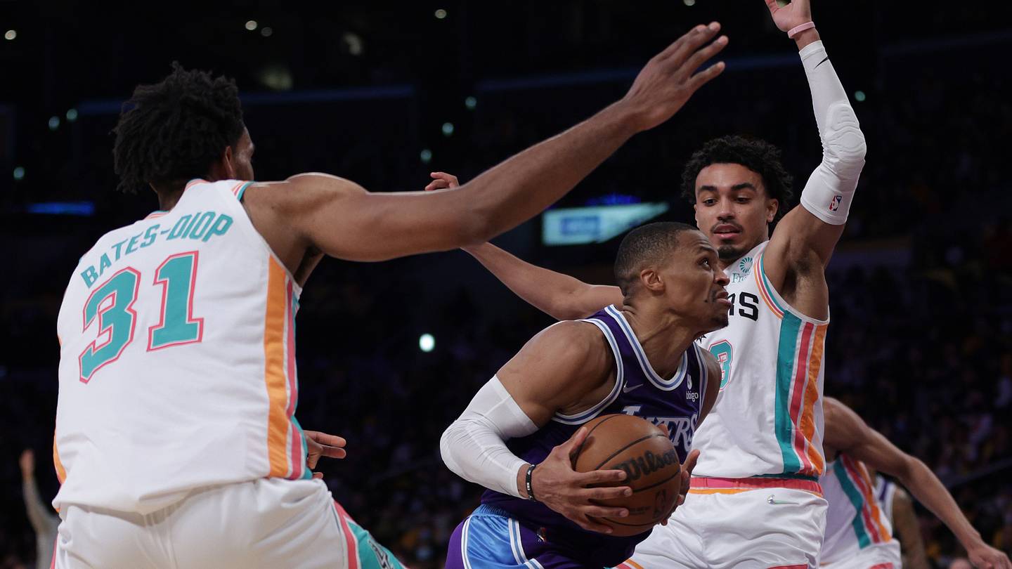 Spurs Trade Rumors: Insider says talks with Lakers around Westbrook ...