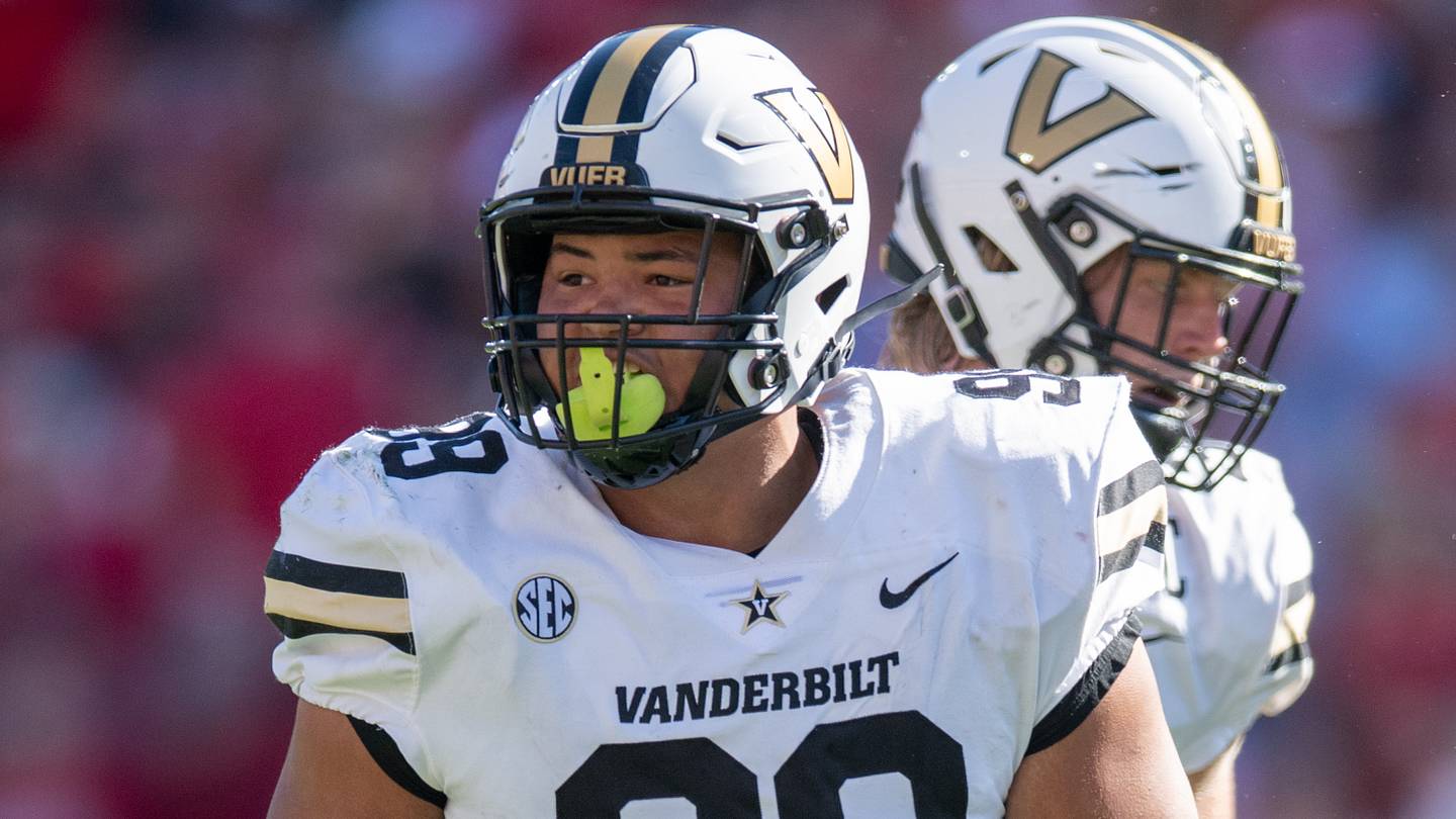 USF Seeks Program-Changing Win in High-Stakes Clash With No. 25 Boise State