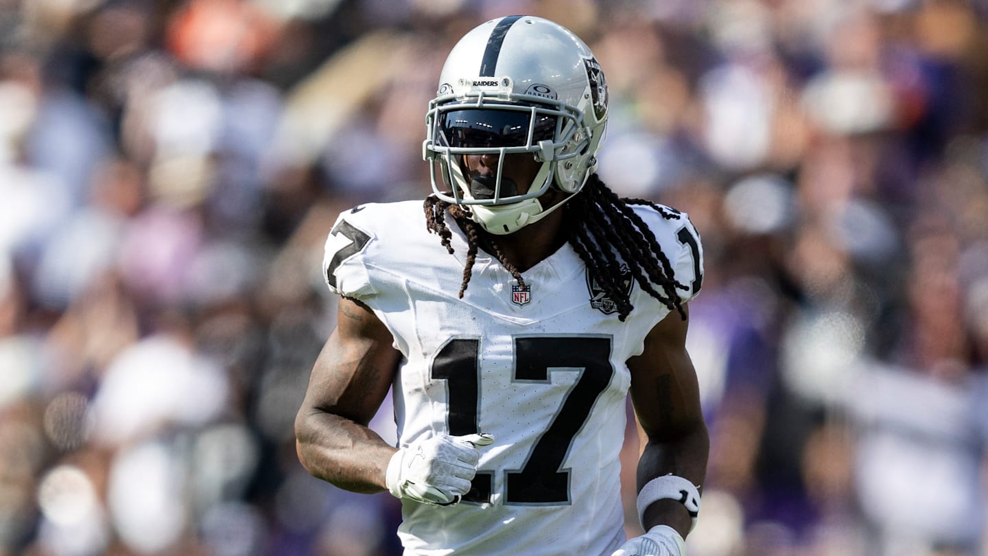 Bills’ hopes of stealing Davante Adams from Aaron Rodgers go up in smoke