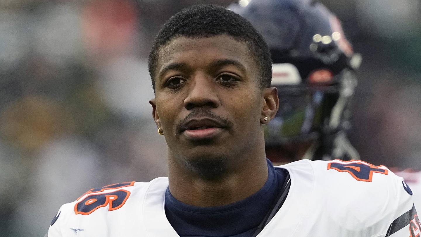 Cowboys take flyer on cornerback with experience under Matt Eberflus