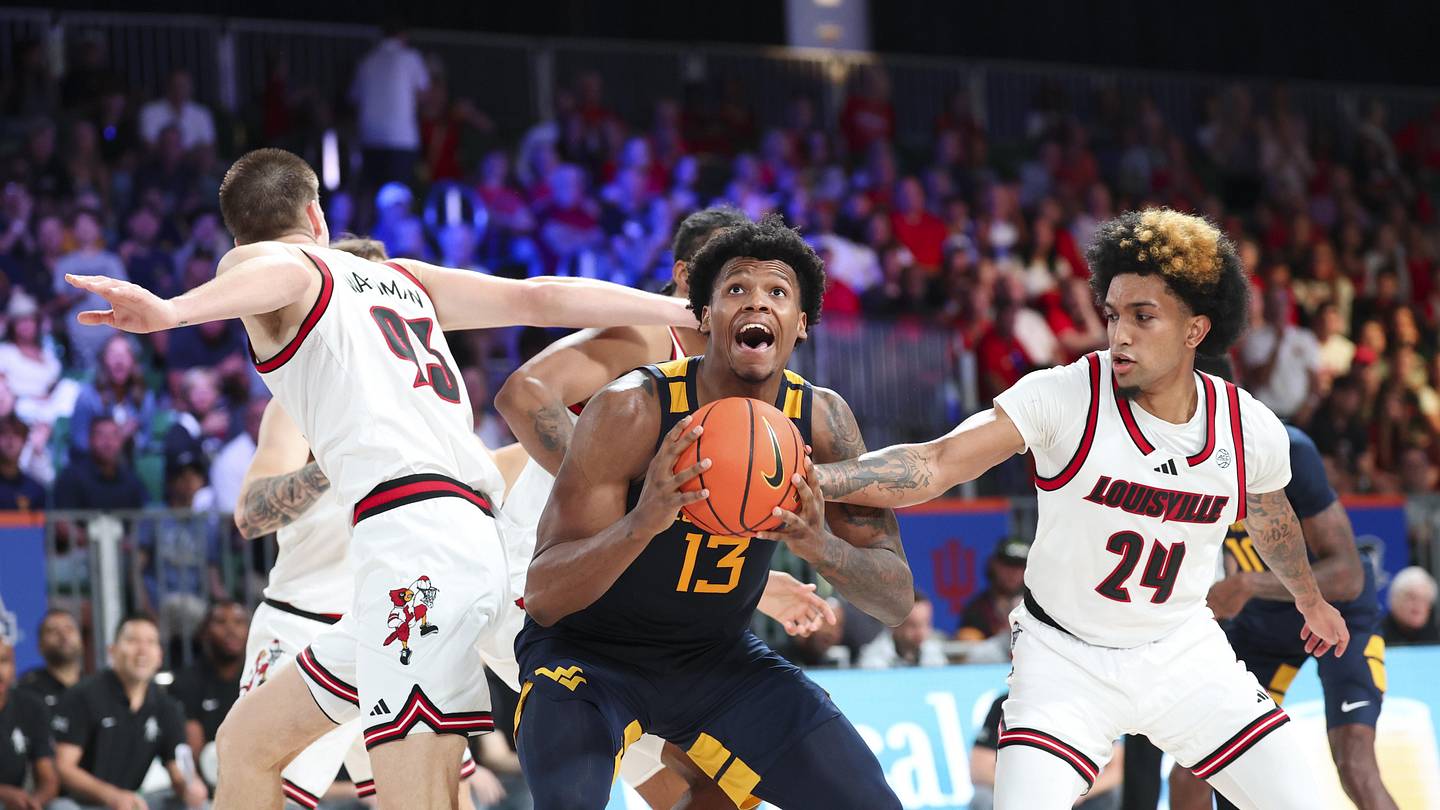 Highlights, Photos and Notes: Louisville 79, West Virginia 70