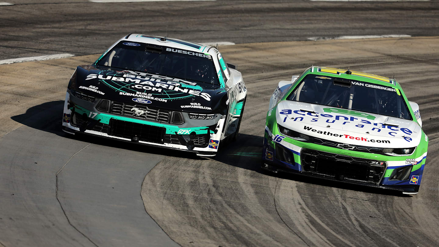 NASCAR team changes drivers (again) for Phoenix season finale