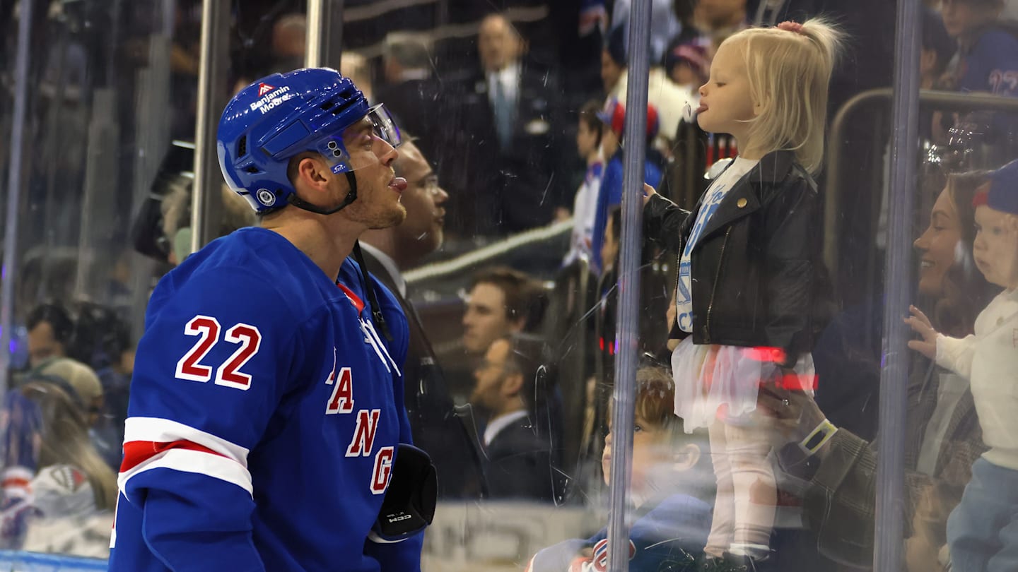 Jonny Brodzinski Nominated for Bill Masterton Memorial Trophy