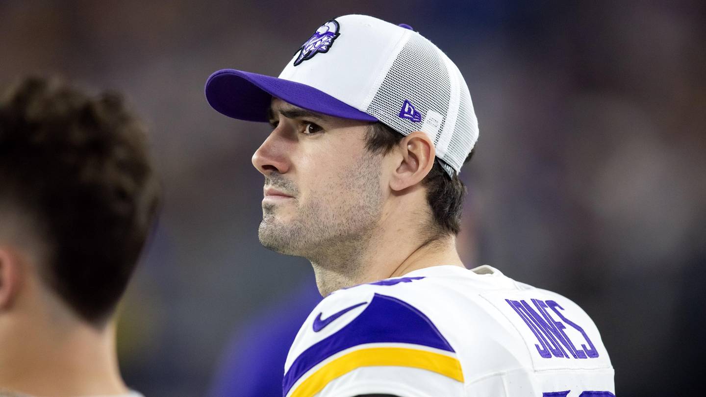 Former NFL Quarterback Dissects Daniel Jones Signing with Colts