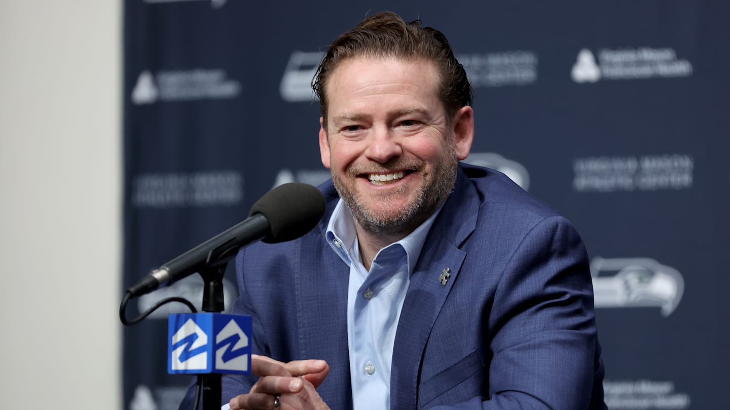 Seattle Seahawks have extra cap space and this is what they should do