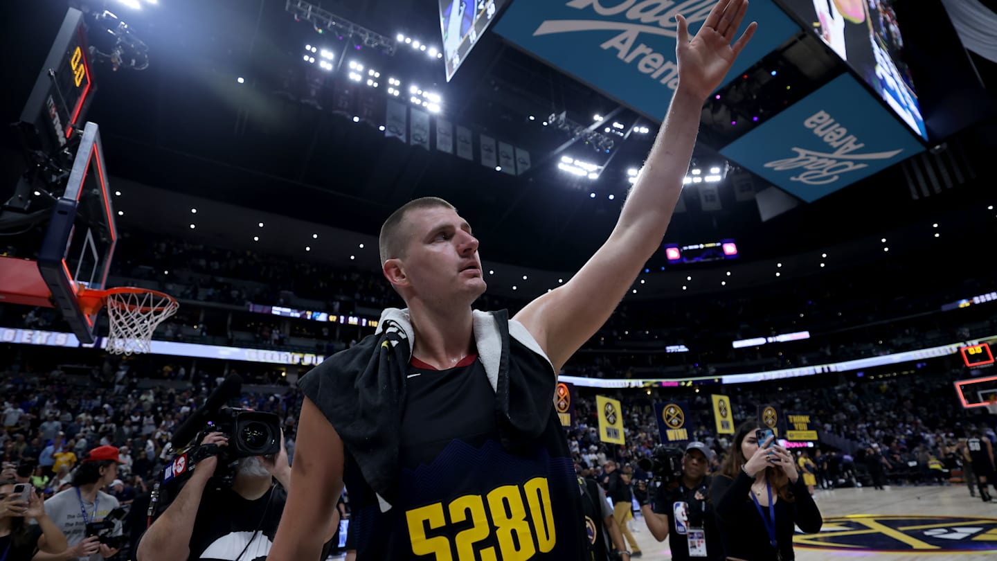 Nikola Jokic is Sombor Shuffling his way toward playoff GOAT status