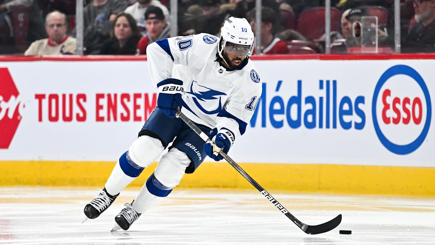 The NY Islanders sign Anthony Duclair to a 4-year contract