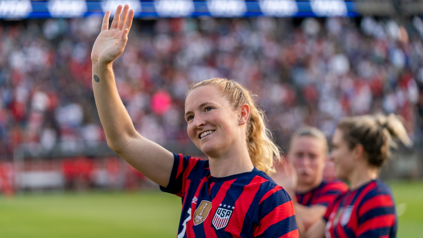 USWNT's Tower of Power Sam Mewis retires early with lingering knee injury
