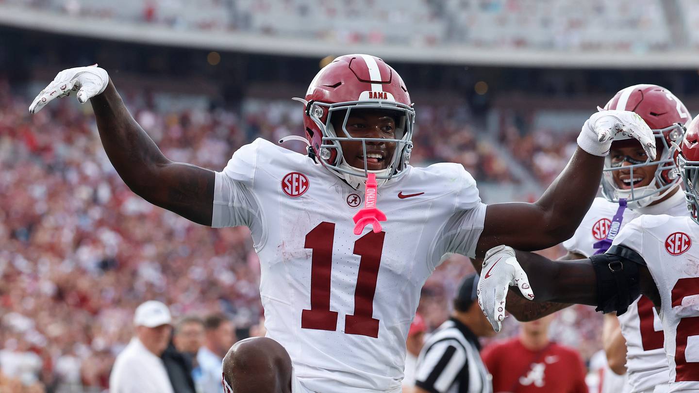 Portal-bound Alabama WR has change of heart, will return to Crimson ...