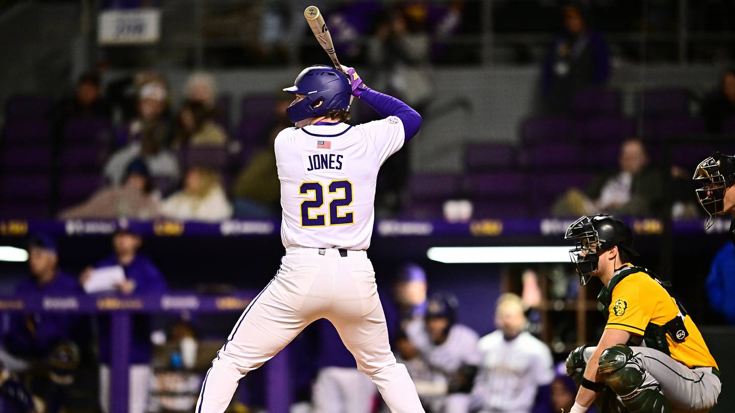 How It Happened: LSU Baseball Takes Down South Carolina 8-1 in Friday's ...