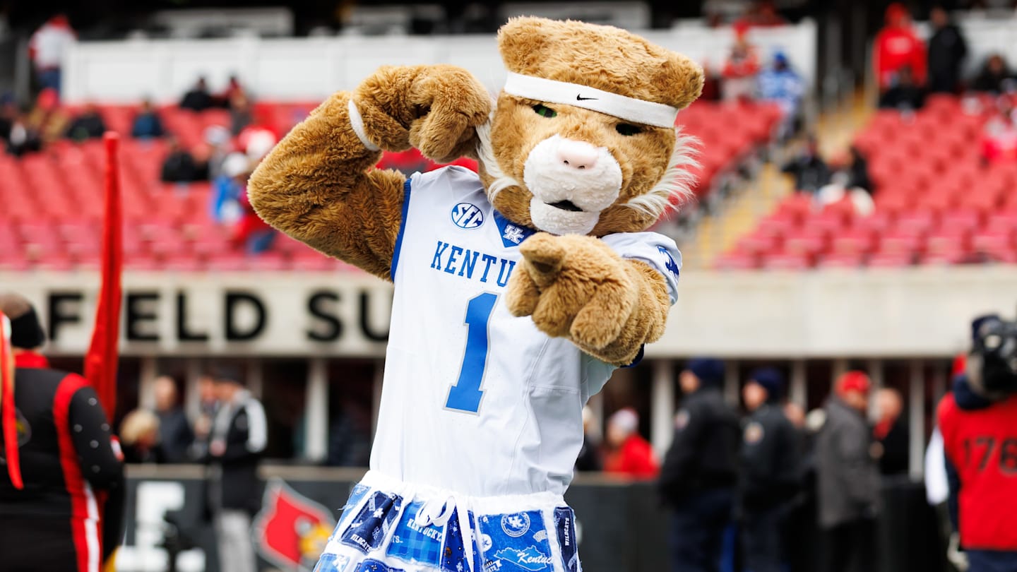 Kentucky football’s Transfer Portal shopping list starts with defense