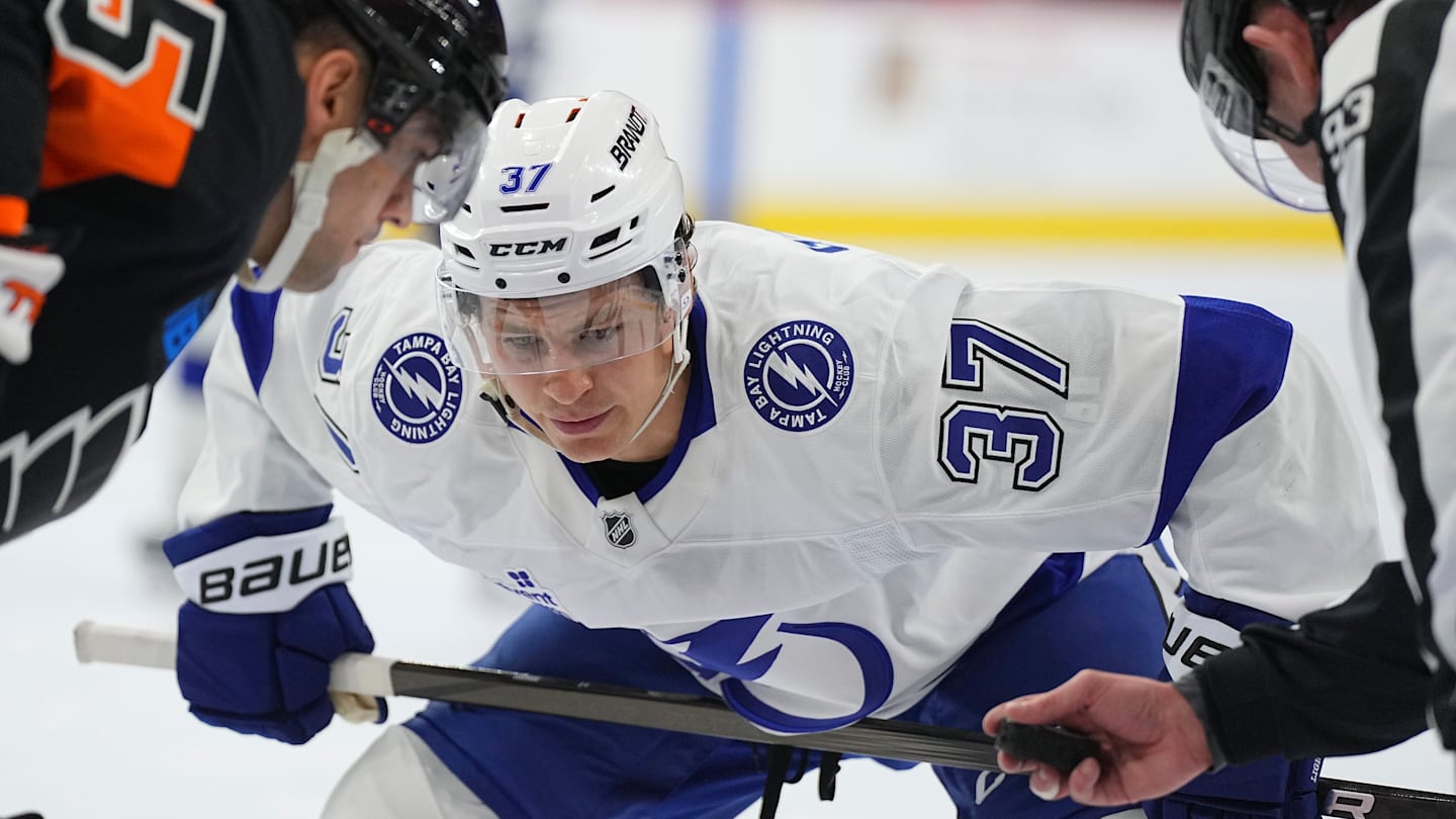 Yanni Gourde staying put in Tampa Bay