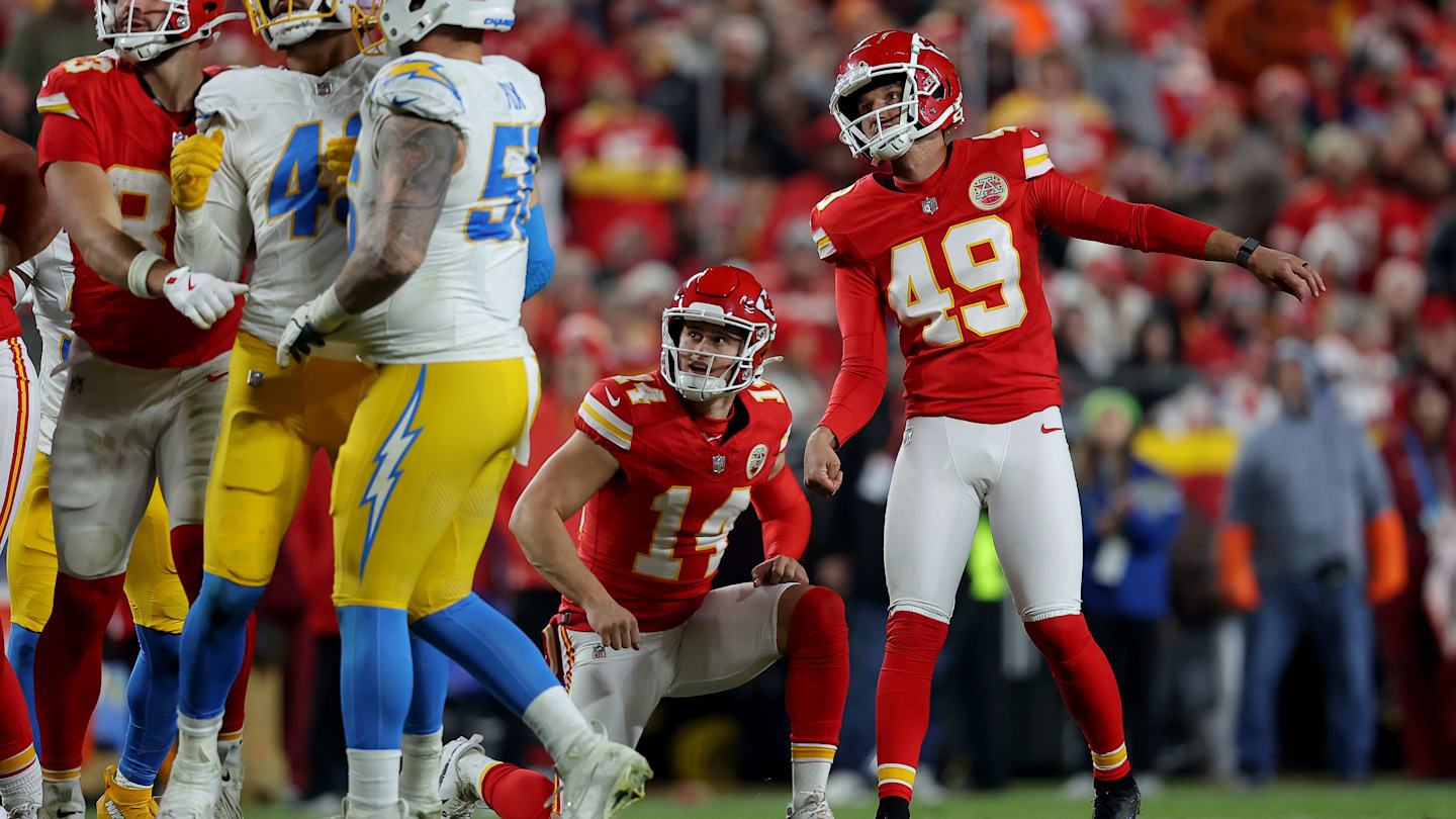 Chargers vs Chiefs: Handing out game balls following another close victory for KC