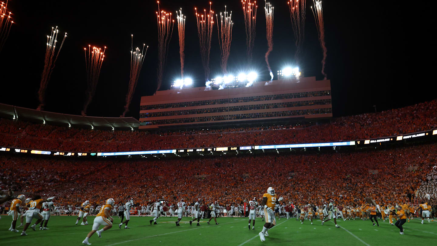 Tennessee football commit makes impressive touchdown catch in season opener