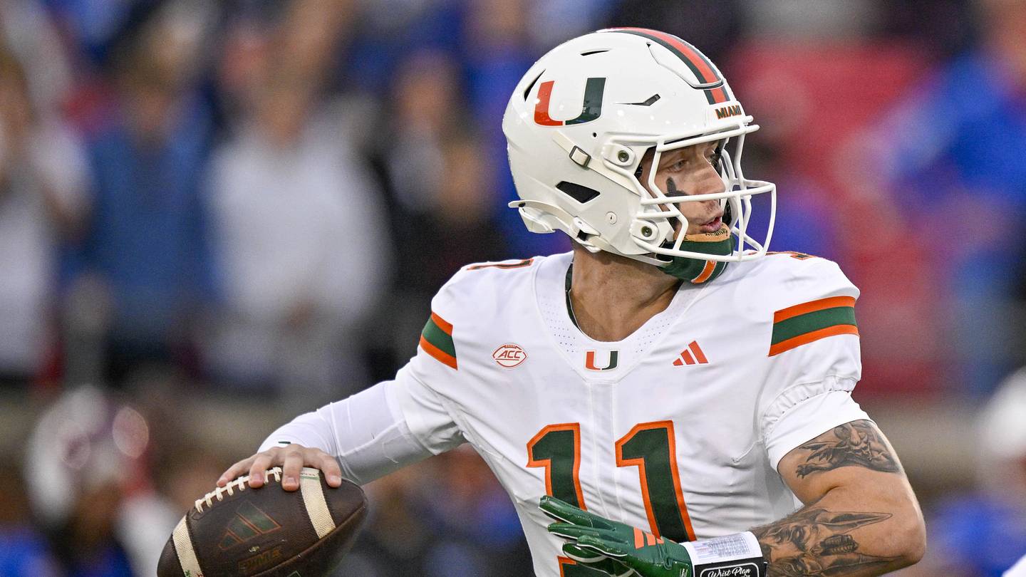 Will Carson Beck's Experience Cash In For Miami in the College Football ...