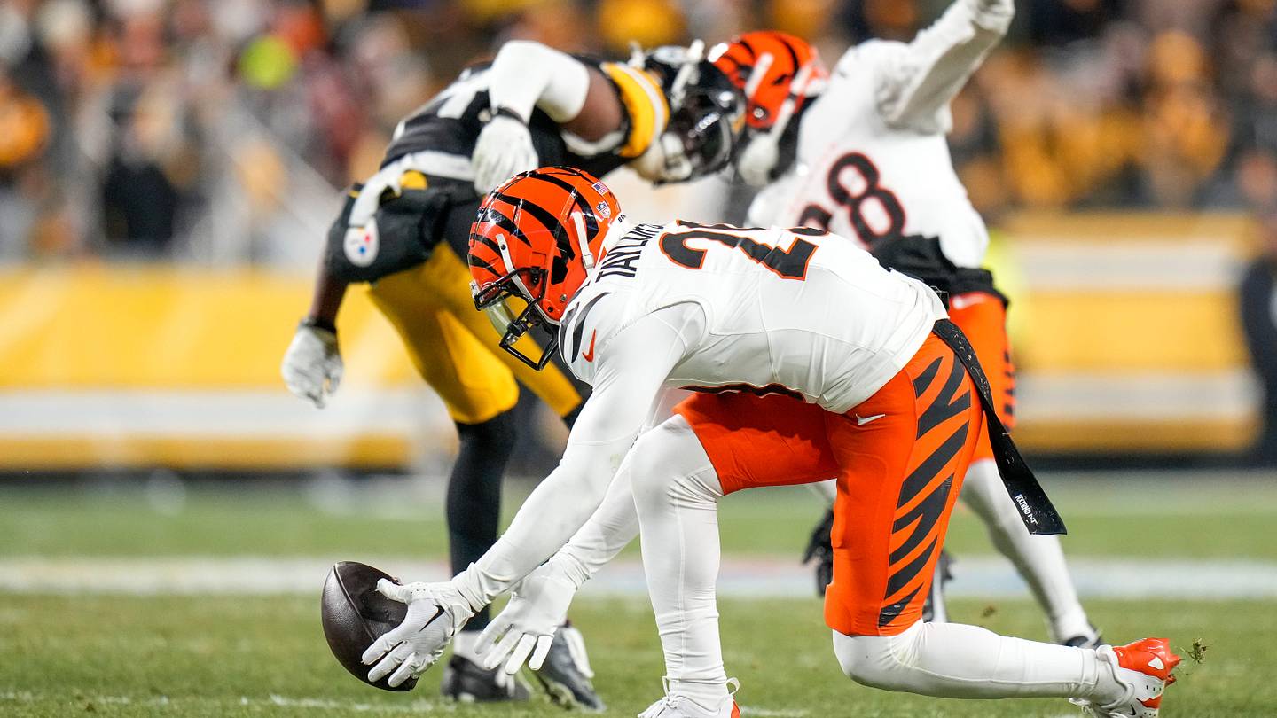 Cincinnati Bengals Uni Watch: Orange Pants Quickly Become Go-To ...