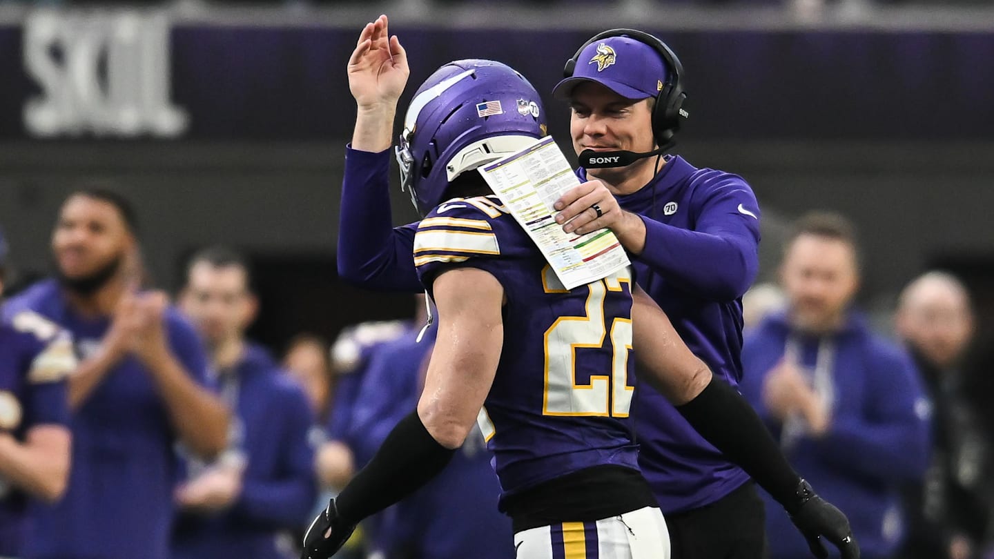 Harrison Smith, C.J. Ham honored on emotional day as retirement looms