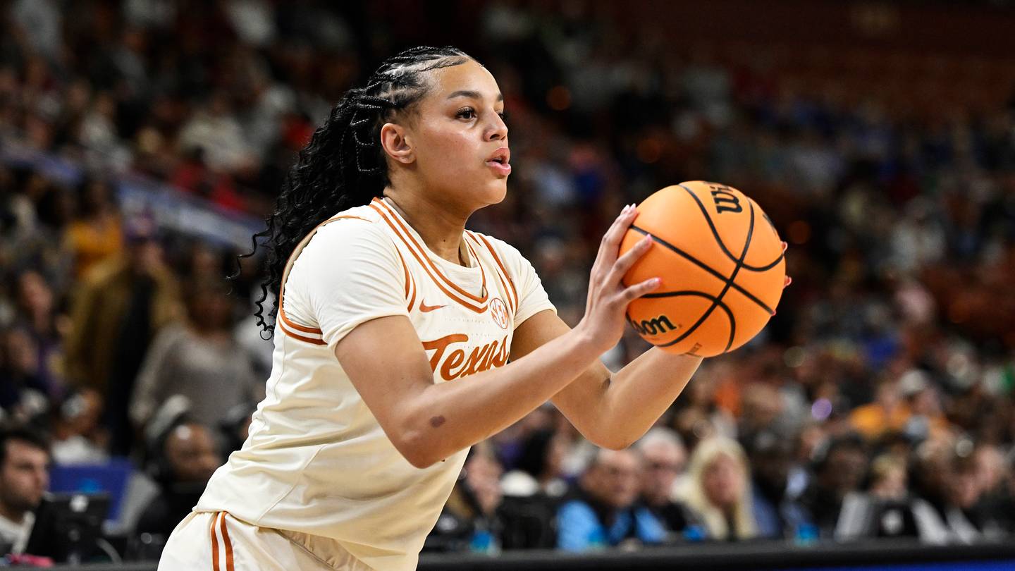 Illinois HC Shauna Green is fine being the underdog if Texas wins First ...