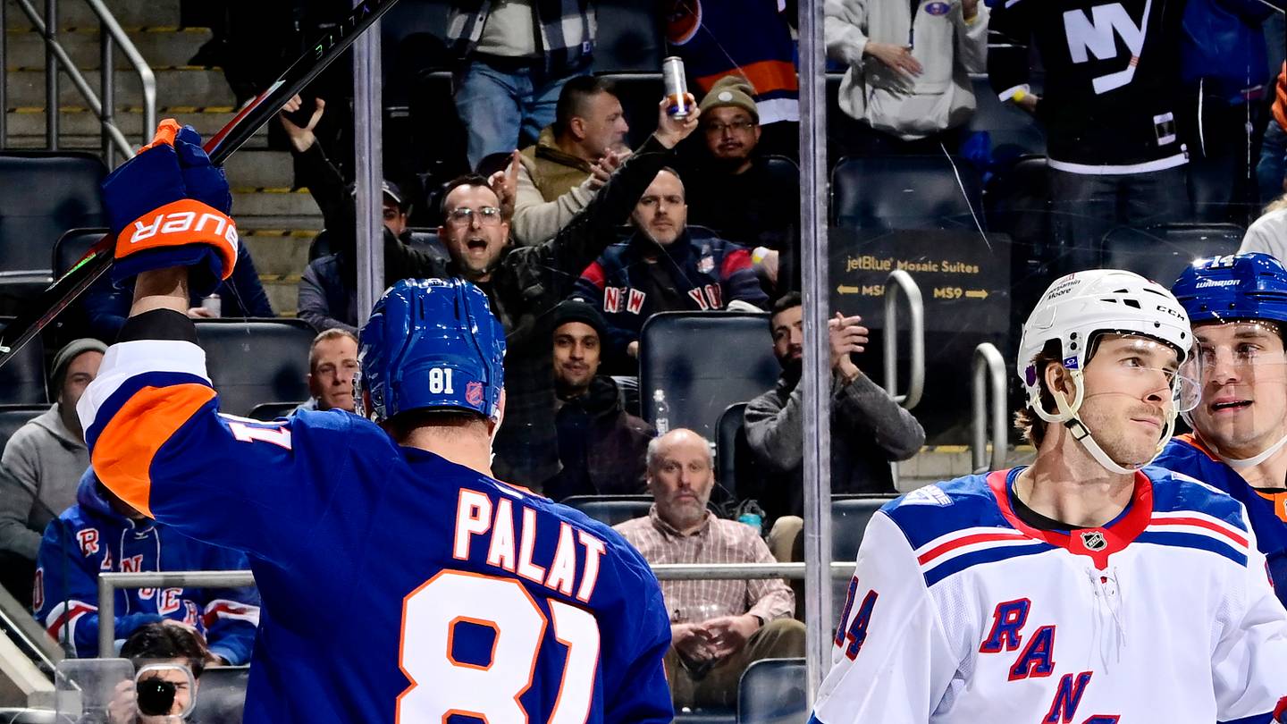 Just like we all predicted, watch Ondrej Palat score in first game ...
